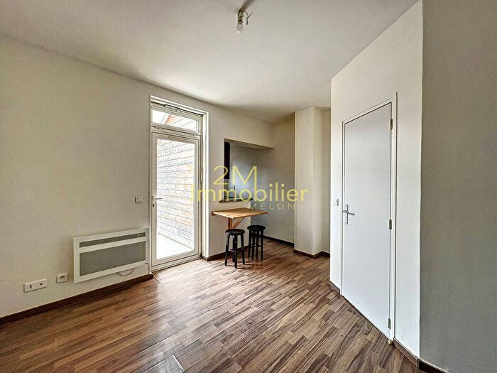 Appartement à louer - Centre, Melun - 1 pièce
