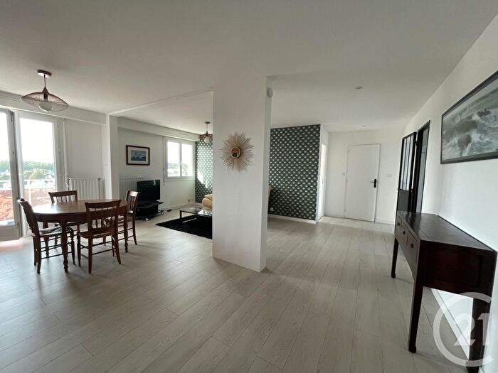 Appartement à louer - Lorient, Kervenanec, Le Ter - 4 pièces - 2 chambres