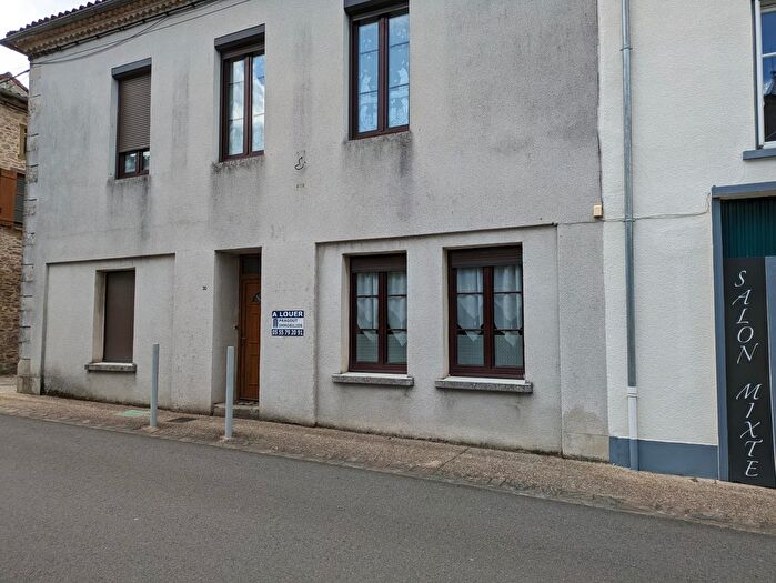 Appartement à louer - Châlus - 3 pièces - 2 chambres
