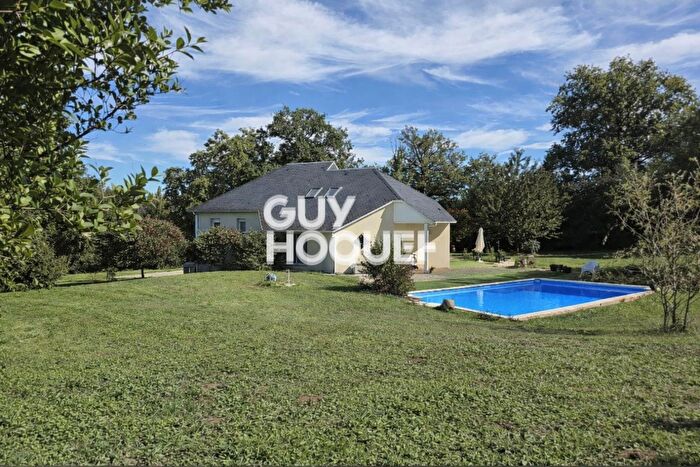 Maison à vendre - Rignac - 7 pièces - 6 chambres