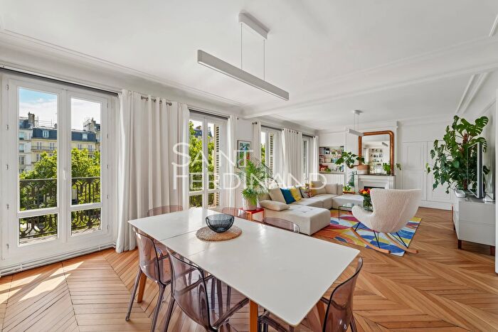 Neuilly-sur-Seine, Plaine des Sablons : Appartement 4 pièces à vendre