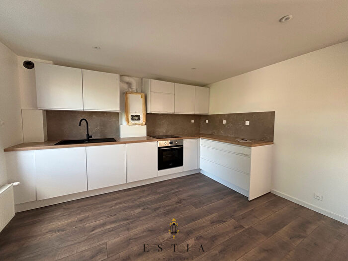 Appartement à vendre - Dombasle-sur-Meurthe - 5 pièces - 3 chambres