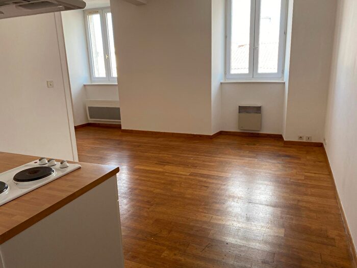 Appartement 2 pièces à Aubenas, Centre-ville, à louer