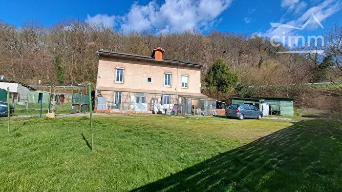 Maison à vendre - Ruy-Montceau - 6 pièces - 5 chambres