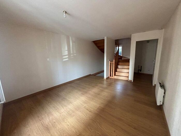 Maison à louer - Centre, Saint-Marcellin - 3 pièces - 2 chambres