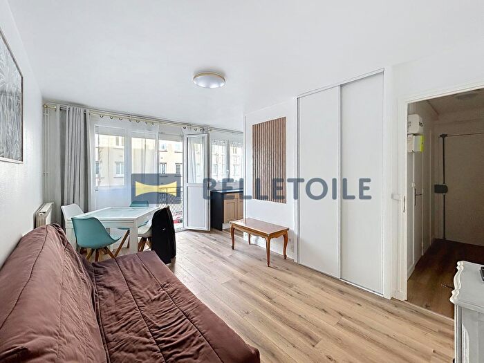 Maisons-Alfort, Les Julliottes : Appartement 3 pièces à louer