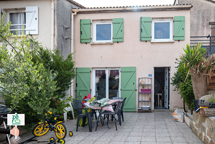 Saint-Sébastien-sur-Loire, Est : Maison 3 pièces à vendre