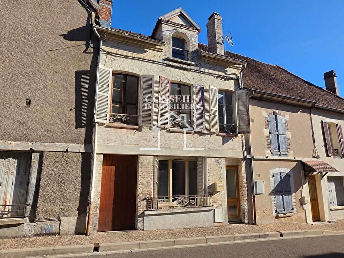Saint-Julien-du-Sault - Maison 4 pièces à vendre