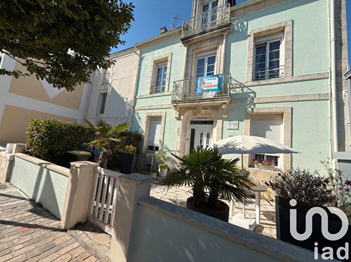 Maison à vendre - Châtelaillon-Plage - 11 pièces - 7 chambres