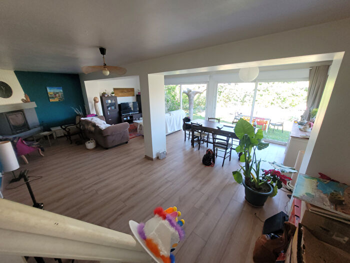 Maison à vendre - Fleury, Fleury - 5 pièces - 3 chambres