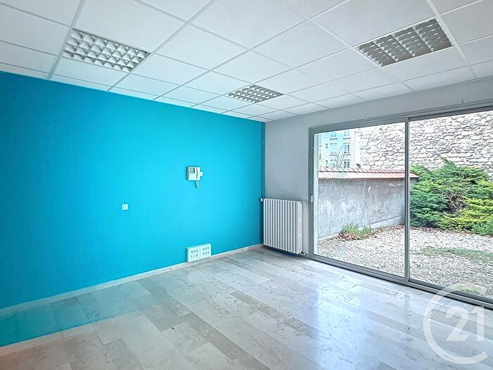 Appartement à louer - Reims, Centre-ville - 5 pièces