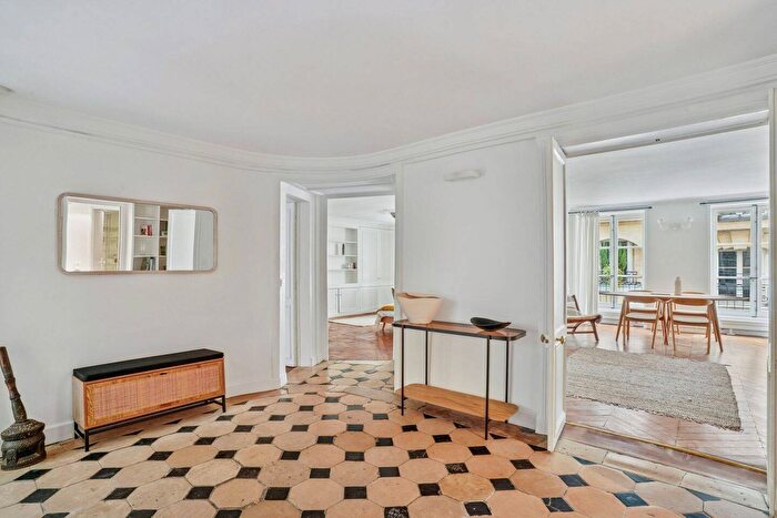 Appartement à louer - Vivienne-Gaillon, Paris ème arrondissement - 4 pièces - 2 chambres