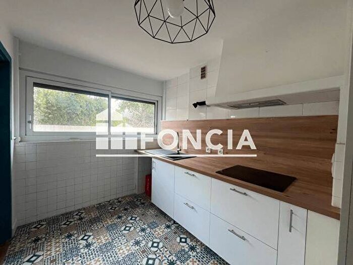 Appartement à louer - Les Remparts-Lunette, Perpignan - 2 pièces - 1 chambre