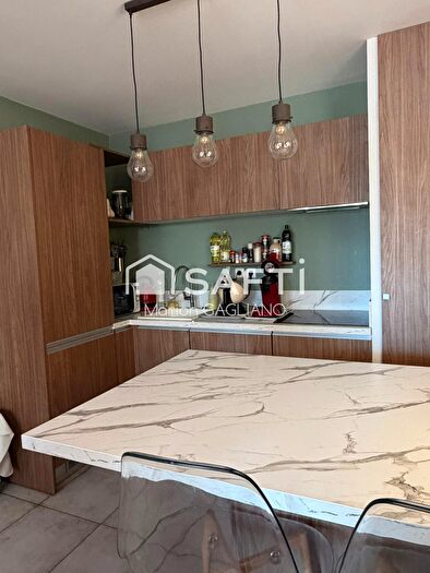 Appartement à vendre - La Crau, Centre-ville - 2 pièces - 1 chambre