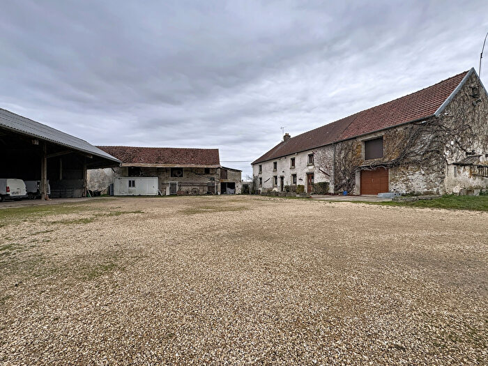 Maison à vendre - Saâcy-sur-Marne - 10 pièces - 5 chambres