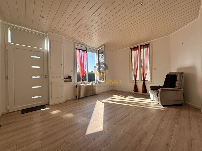 Maison à vendre - Secondigny - 3 pièces - 1 chambre