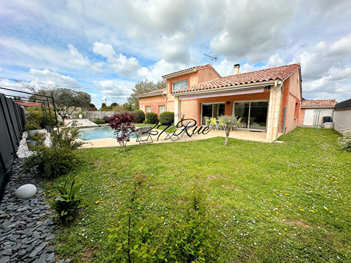 Maison à vendre - Auterive - 5 pièces - 3 chambres