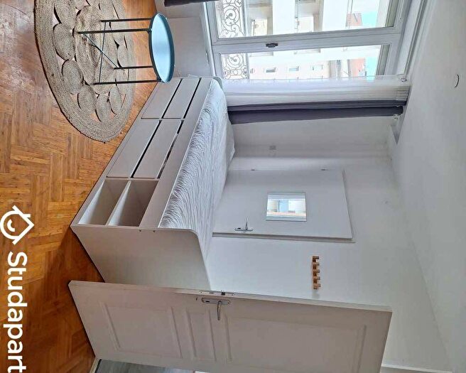 Appartement à louer - Saint Louis, Lyon ème arrondissement - 1 pièce - 1 chambre