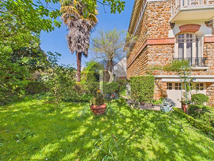 Maison 6 pièces à vendre à Verrières-le-Buisson, Ferme, Saint-Fiacre