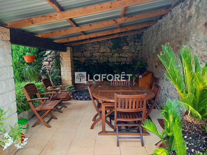 Maison à vendre - La Loubière - 6 pièces - 3 chambres