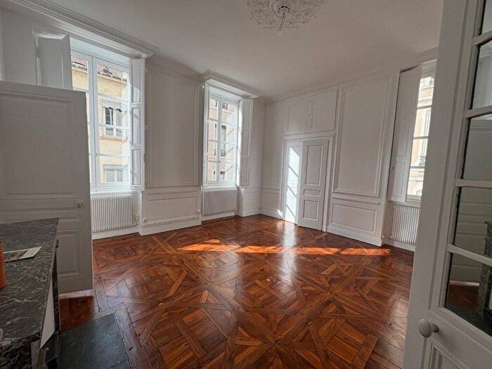 Pentes de la croix-rousse, Lyon 1er arrondissement : Appartement 4 pièces à louer