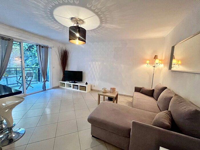 Appartement à louer - Beausoleil - 2 pièces - 1 chambre