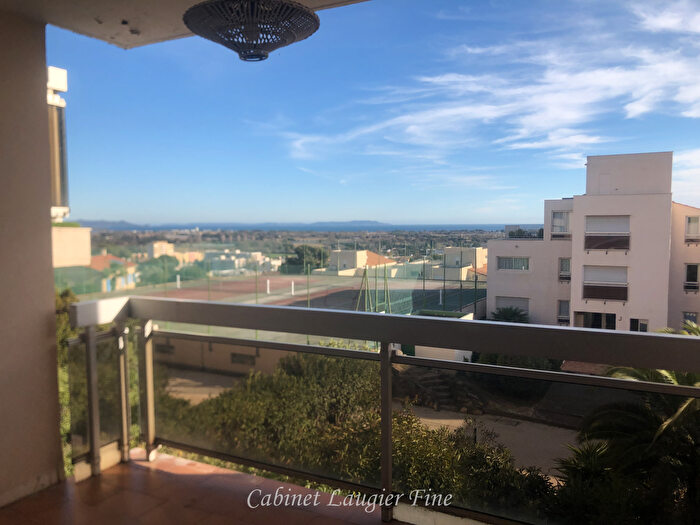 Appartement à louer - Hyères, Pyanet - 3 pièces - 2 chambres