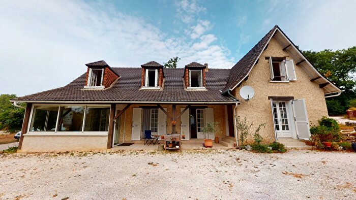 Maison à vendre - Nontron - 9 pièces - 4 chambres