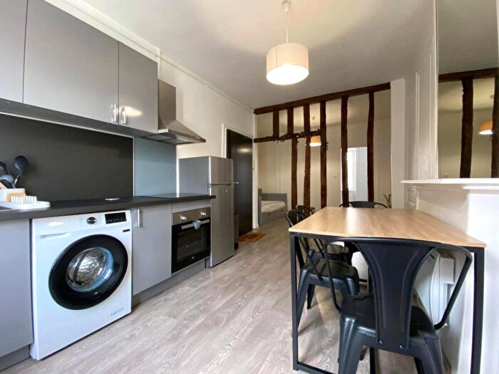 Appartement à louer - Centre-Hôtel de Ville, Limoges - 2 pièces - 1 chambre