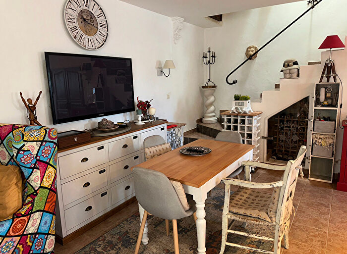 Maison à vendre - Saint-Martin-de-Crau - 4 pièces - 2 chambres