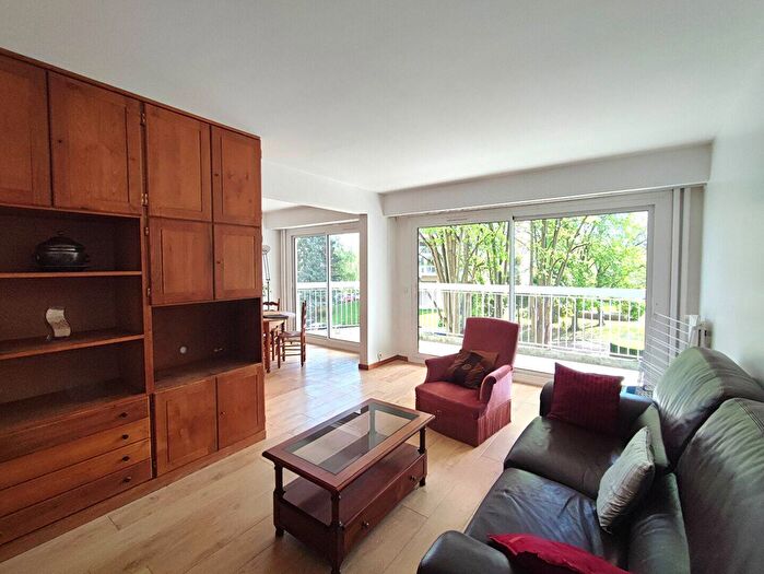 Montreal, Marly-le-Roi : Appartement 4 pièces à louer