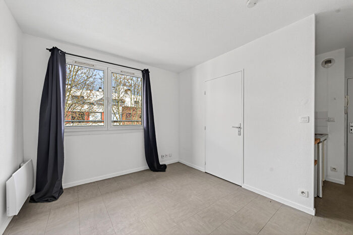 Issy-les-Moulineaux, Les Iles, La Ferme : Appartement 1 pièce à vendre