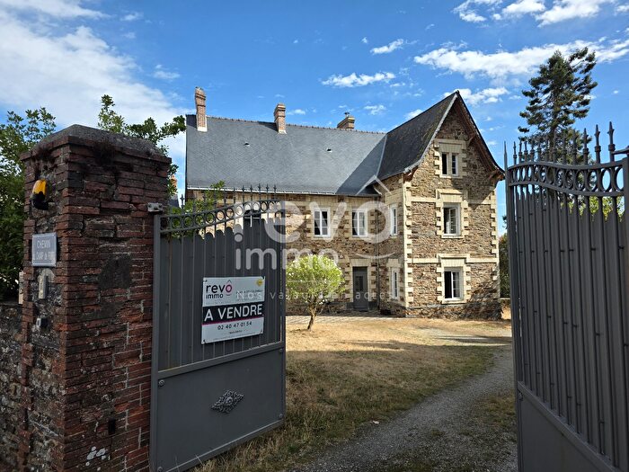 Maison 5 pièces à vendre à Saint-Julien-de-Vouvantes