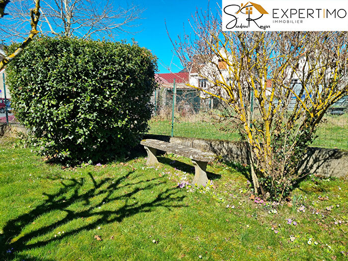 Maison à vendre - Saint-Éloy-les-Mines - 9 pièces - 4 chambres