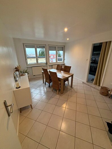 Appartement à louer - Stiring-Wendel - 5 pièces - 3 chambres