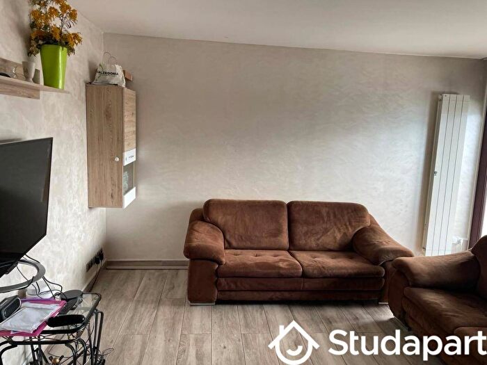 Pvé Neuf-Mont dEst, Noisy-le-Grand - Appartement 1 pièce à louer