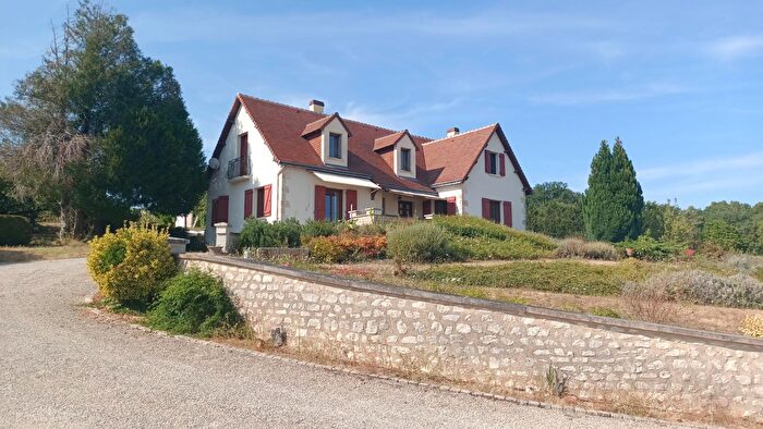 Maison 8 pièces à Chambon, à vendre