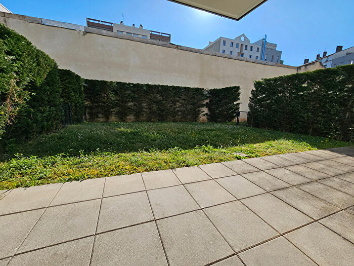 Appartement à vendre - Villeurbanne, République, Tolstoi - 3 pièces - 2 chambres