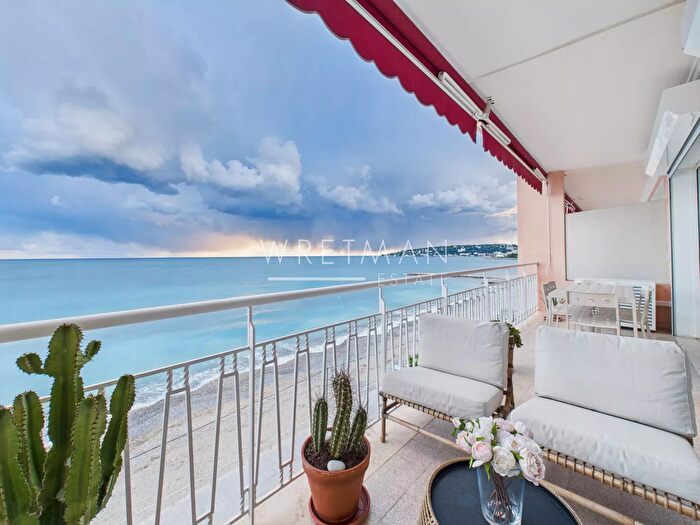 Appartement à vendre - Menton, Hôtel de Ville, Vieille Ville, Musée, Madone, Carnolès - 2 pièces - 1 chambre