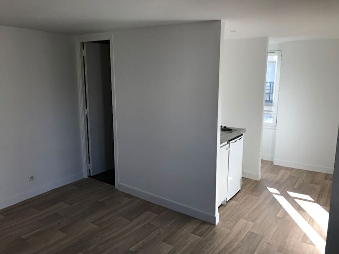 Châtillon, Centre-ville, Sarments : Appartement 1 pièce à louer