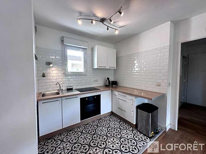 Saint-Jean-dIllac : Appartement 2 pièces à louer