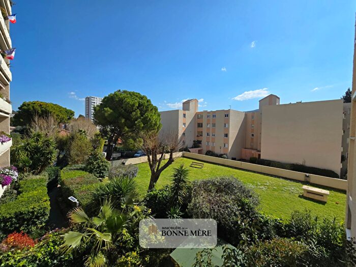 Appartement à vendre - Marseille e , La Pomme - 3 pièces - 2 chambres