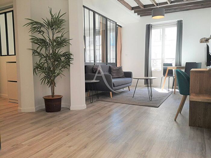 Appartement 2 pièces à Montmartre, Paris ème arrondissement, à louer