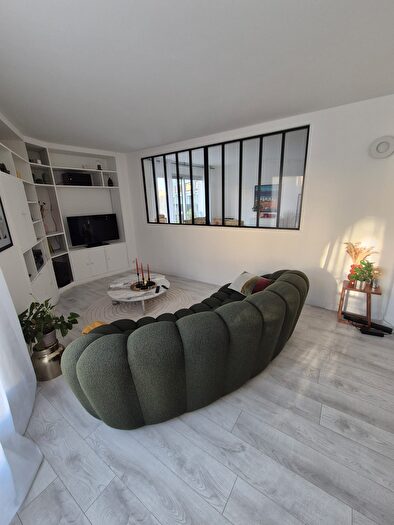 Appartement à vendre - Paris e  - 3 pièces - 2 chambres