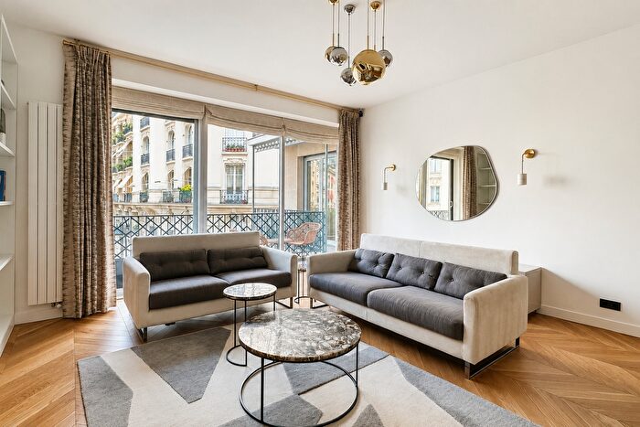 Appartement 4 pièces à Paris 16ème, Muette-Nord, Trocadéro, à louer