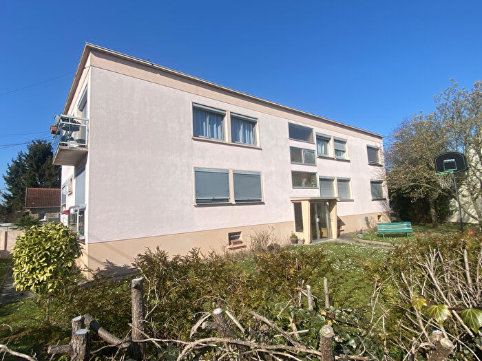 Appartement à vendre - Paray-Vieille-Poste - 4 pièces - 3 chambres