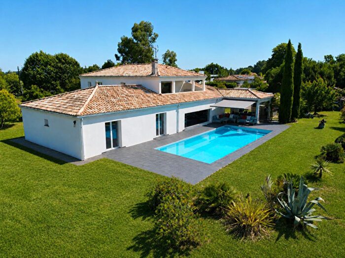 Maison 8 pièces à vendre à Carignan-de-Bordeaux