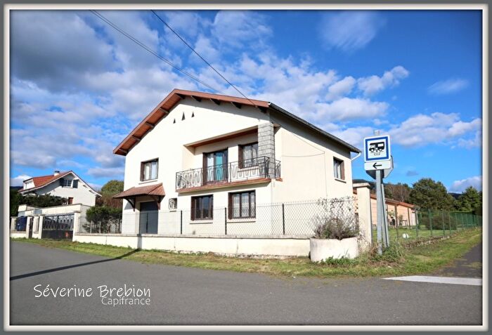 Maison à vendre - Chabreloche - 7 pièces - 5 chambres