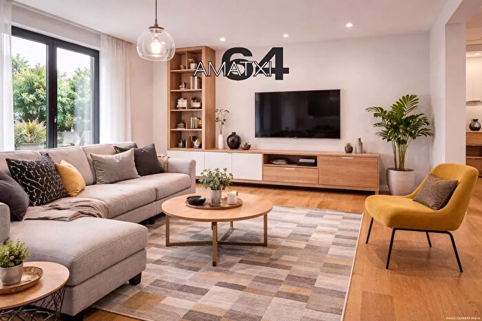 Anglet, Centre-ville, Saint-Jean : Maison 5 pièces à vendre