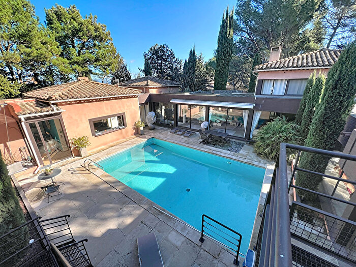 Maison à vendre - Villeneuve-lès-Avignon, LErmitage - 8 pièces - 4 chambres